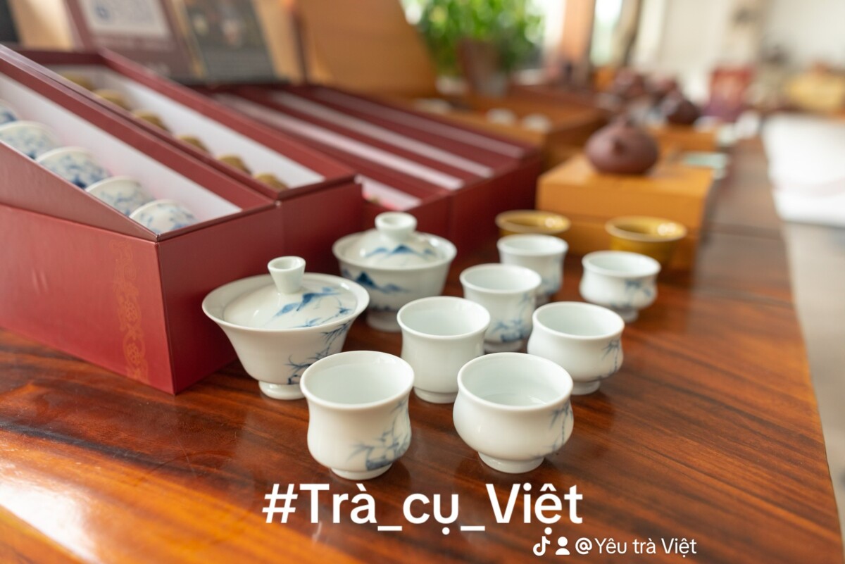 Mua trà cụ Việt ở đâu? - Yêu Trà Việt